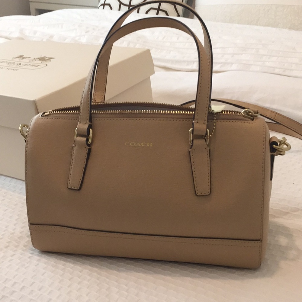 Coach Tan Leather Purse - Gem